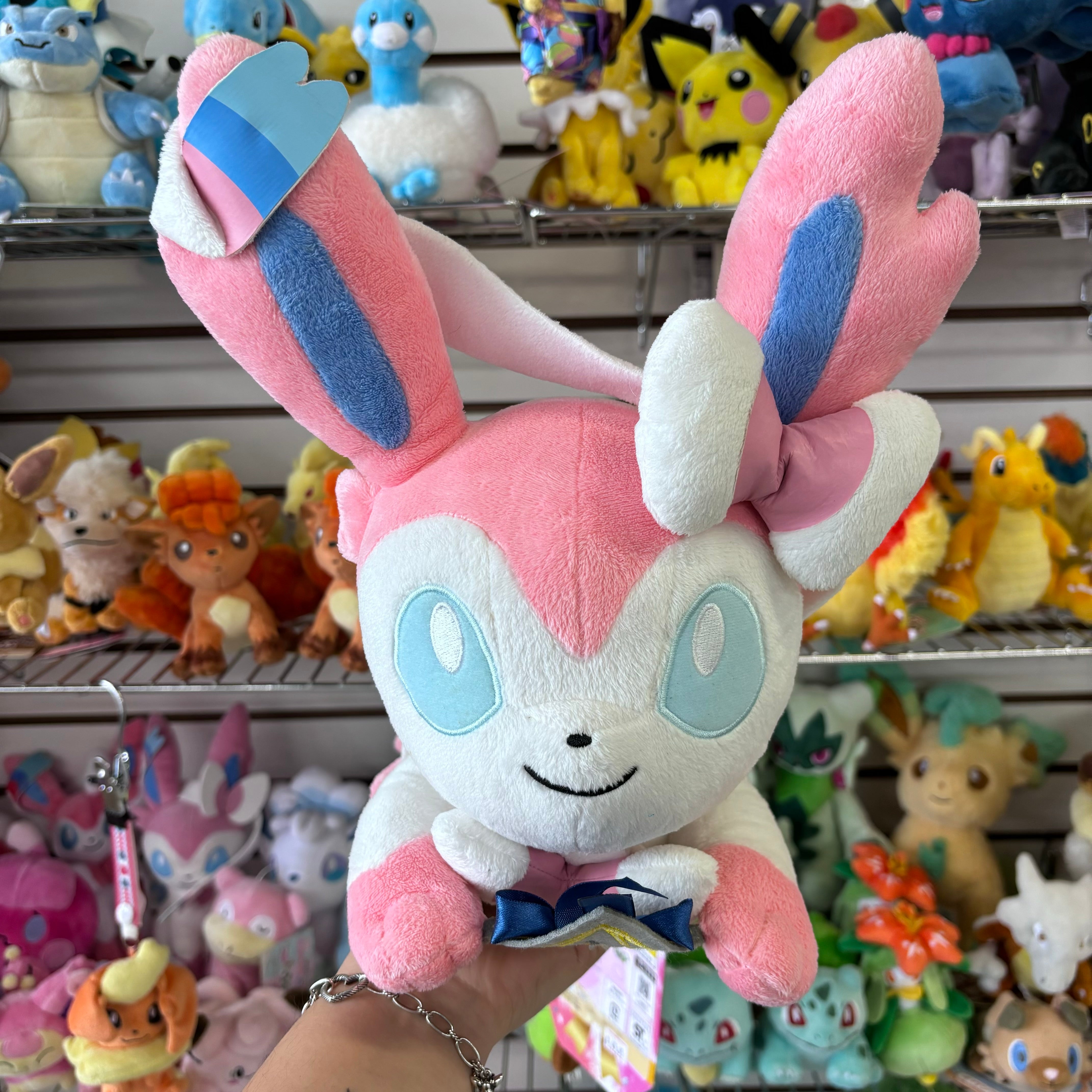 Twinkle Dream Pikachu and Friends Sylveon Plush – R.E.V. Collectibles